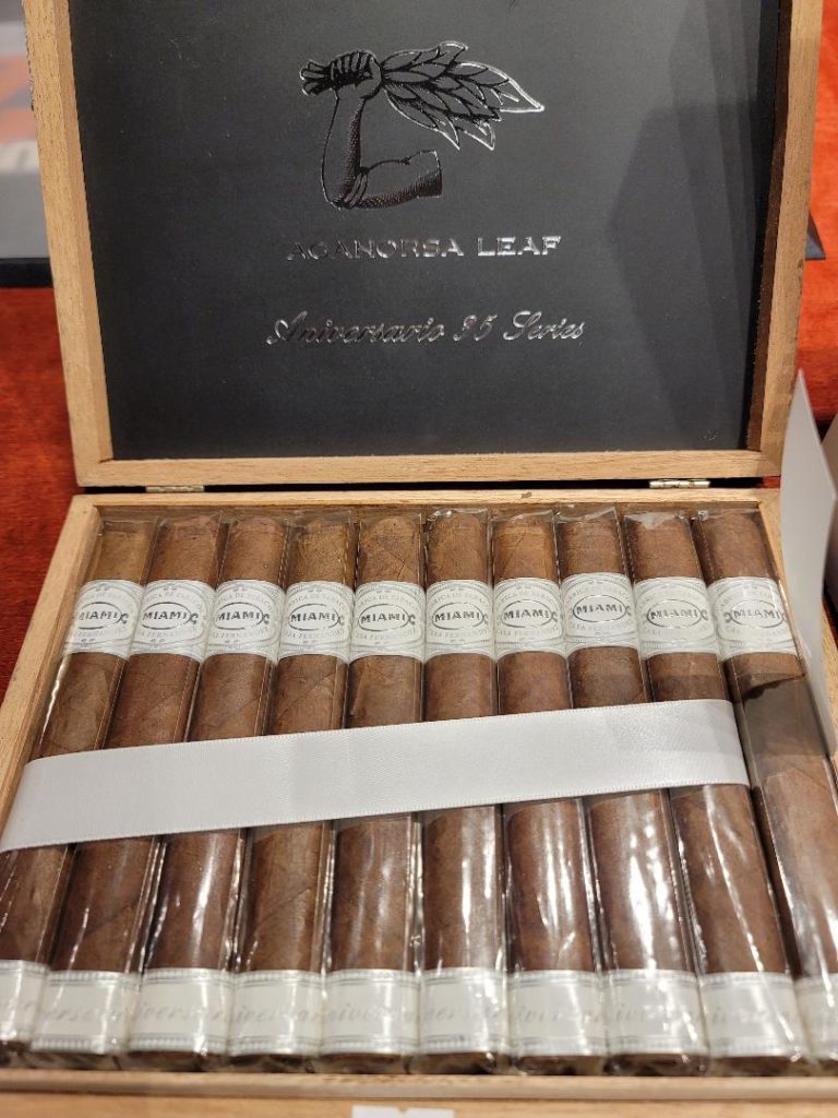 Aganorsa Anniversario No. 35 Boheme Toro Single | Underground Cigar ...