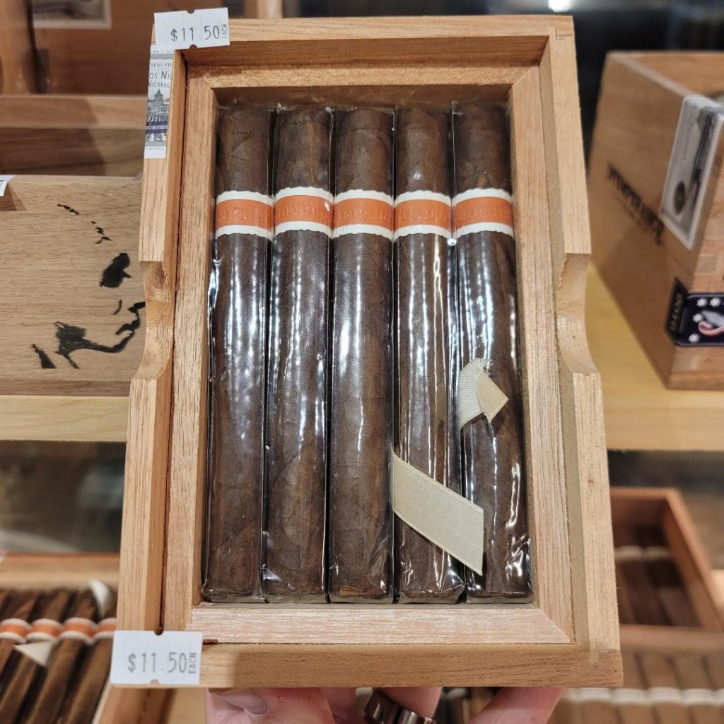 RoMa Craft Neanderthal HS Single | Underground Cigar Shop & Lounge