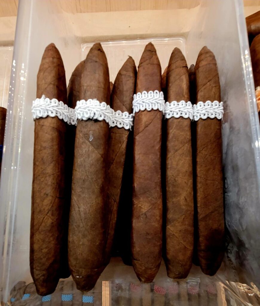 Definition The Goods Soloman Single | Underground Cigar Shop & Lounge