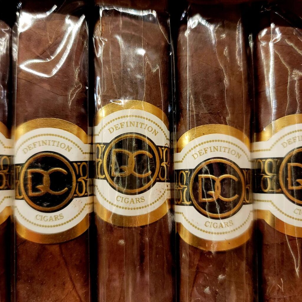 Definition 5 Anos Single | Underground Cigar Shop & Lounge