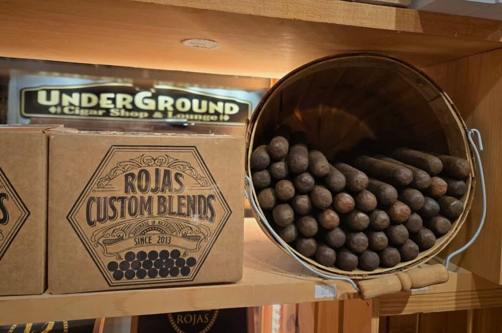 Noel Rojas House Blend Maduro Toro Bundle of 30 | Underground Cigar ...
